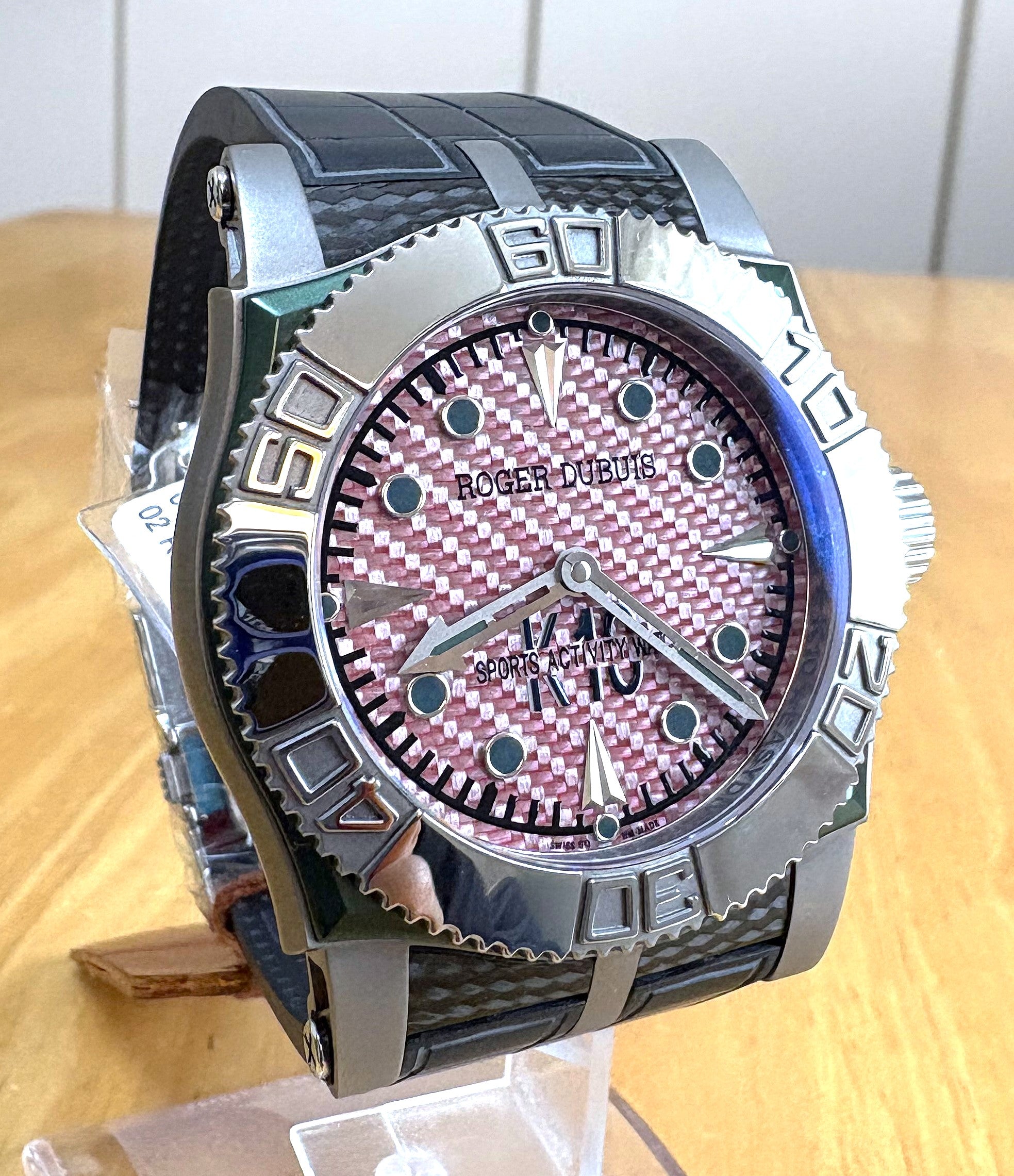Roger Dubuis Easy Diver SE43 147.V/9 TX7/K10V – Time Japan